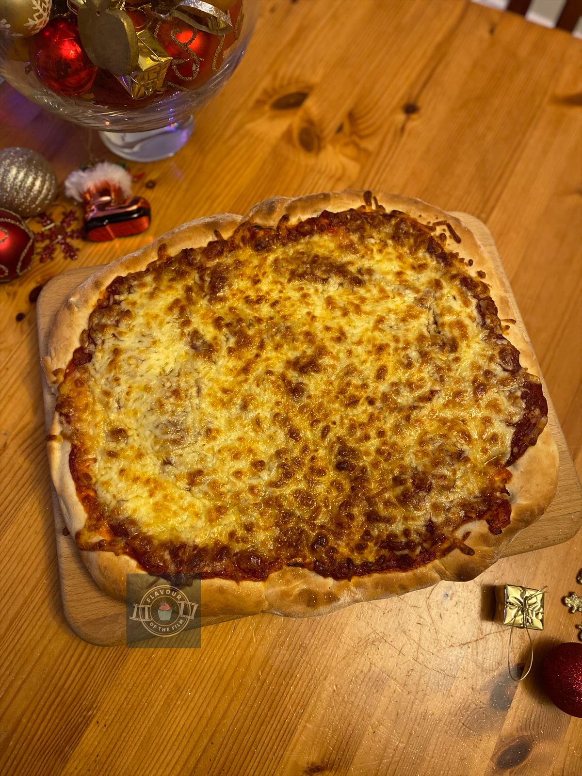 A Lovely Cheese Pizza Just For Me | Home Alone